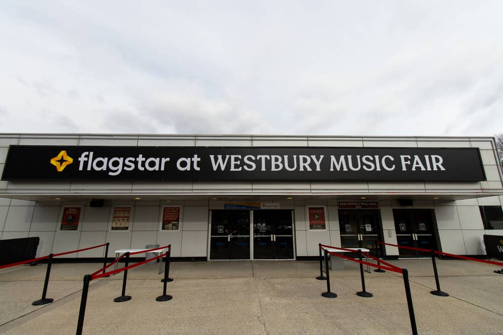 Plan Your Visit: Parking, Amenities & Policies | Flagstar at Westbury Music Fair