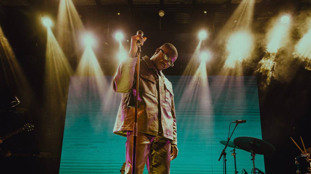 ANJELAH JOHNSON-REYES DEBUTS NEW COMEDY SPECIAL, ANJELAH JOHNSON-REYES ...